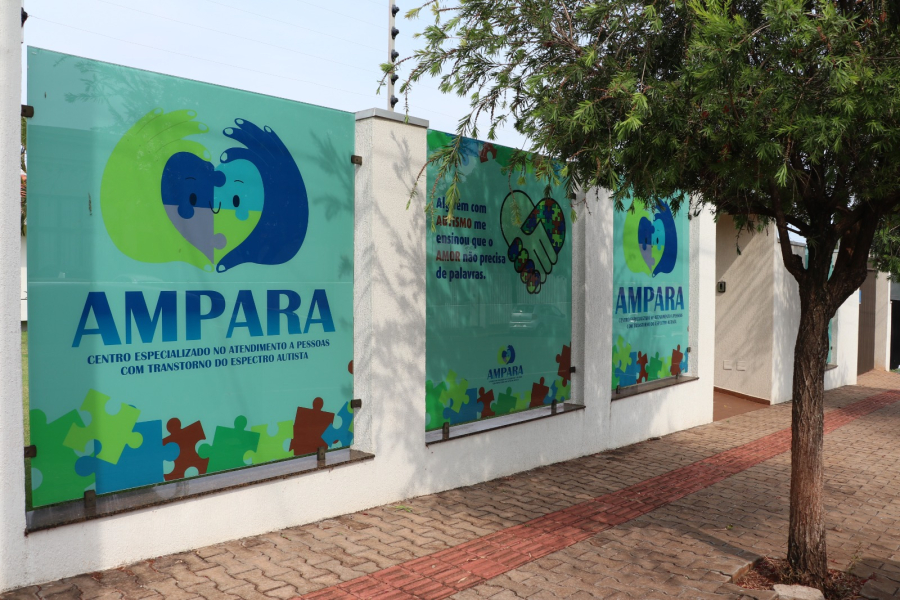 Ampara inicia nova turma de treino parental com familiares de autistas*